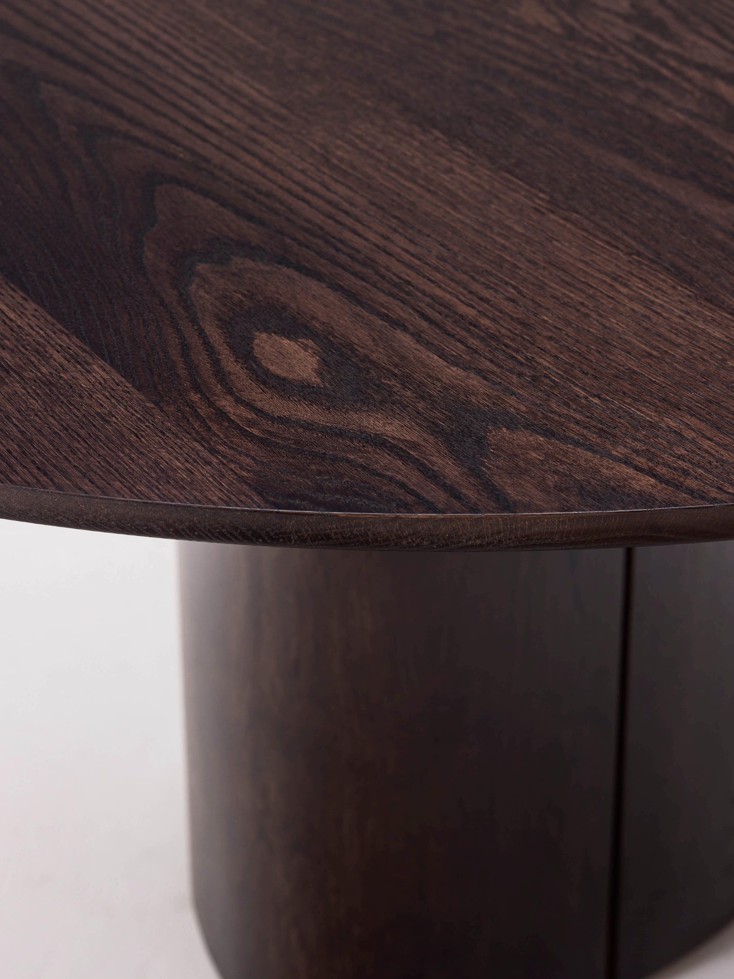 Portland Pedestal Dining Table – Cosh Living