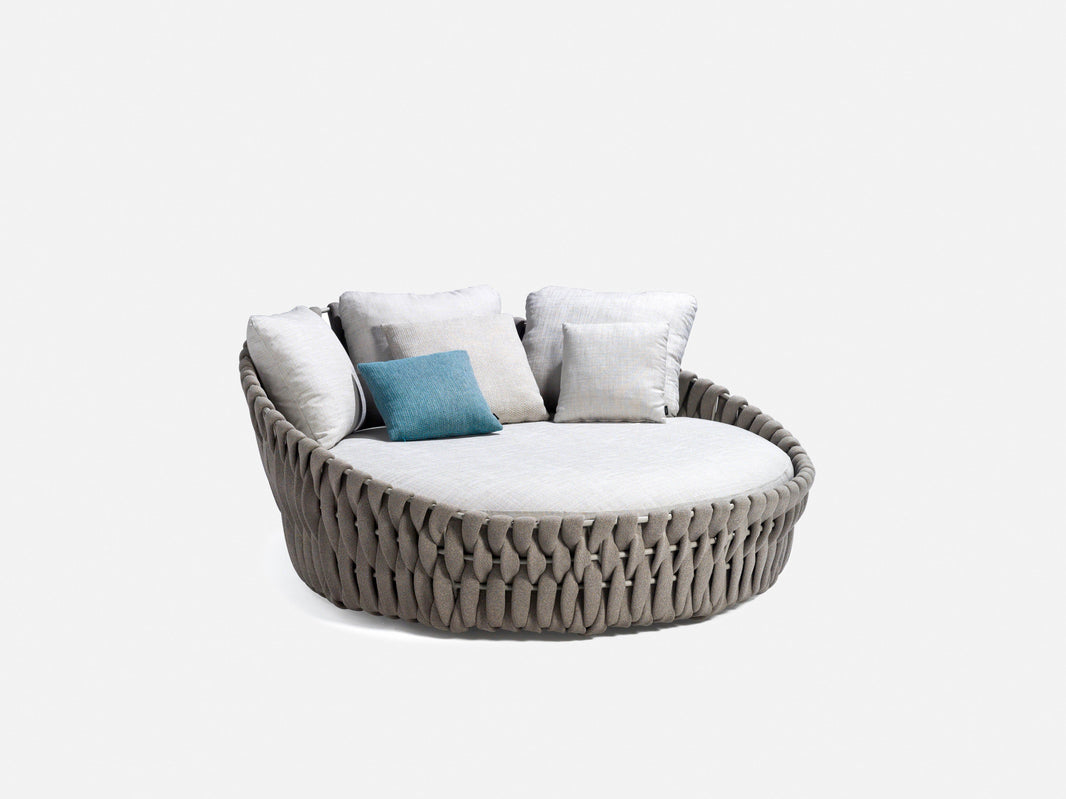 TOSCA Luxurious Outdoor Sofa by Tribù– Cosh Living