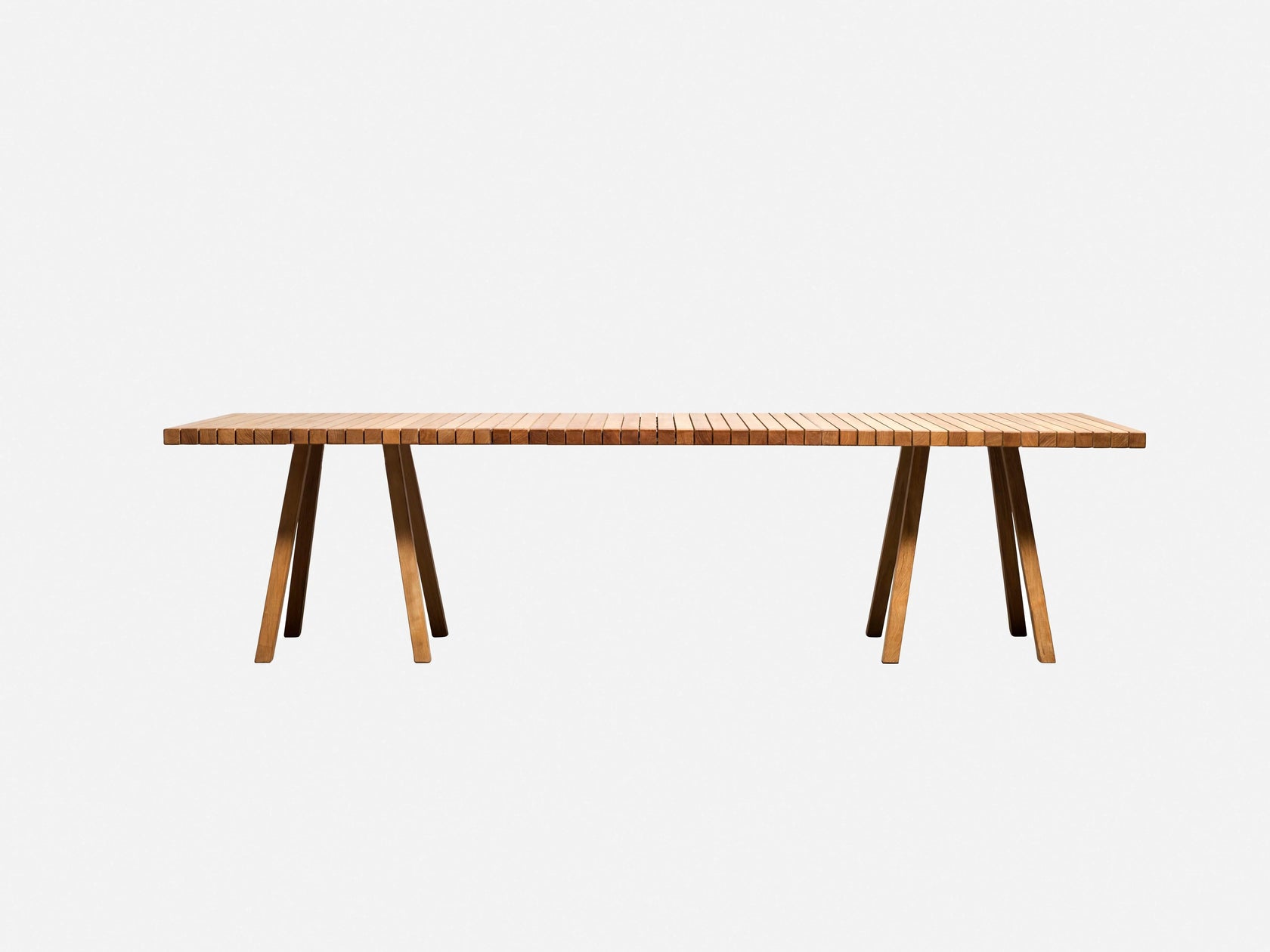 Vis a Vis Tables | Designer Outdoor Dinging Tables – Cosh Living