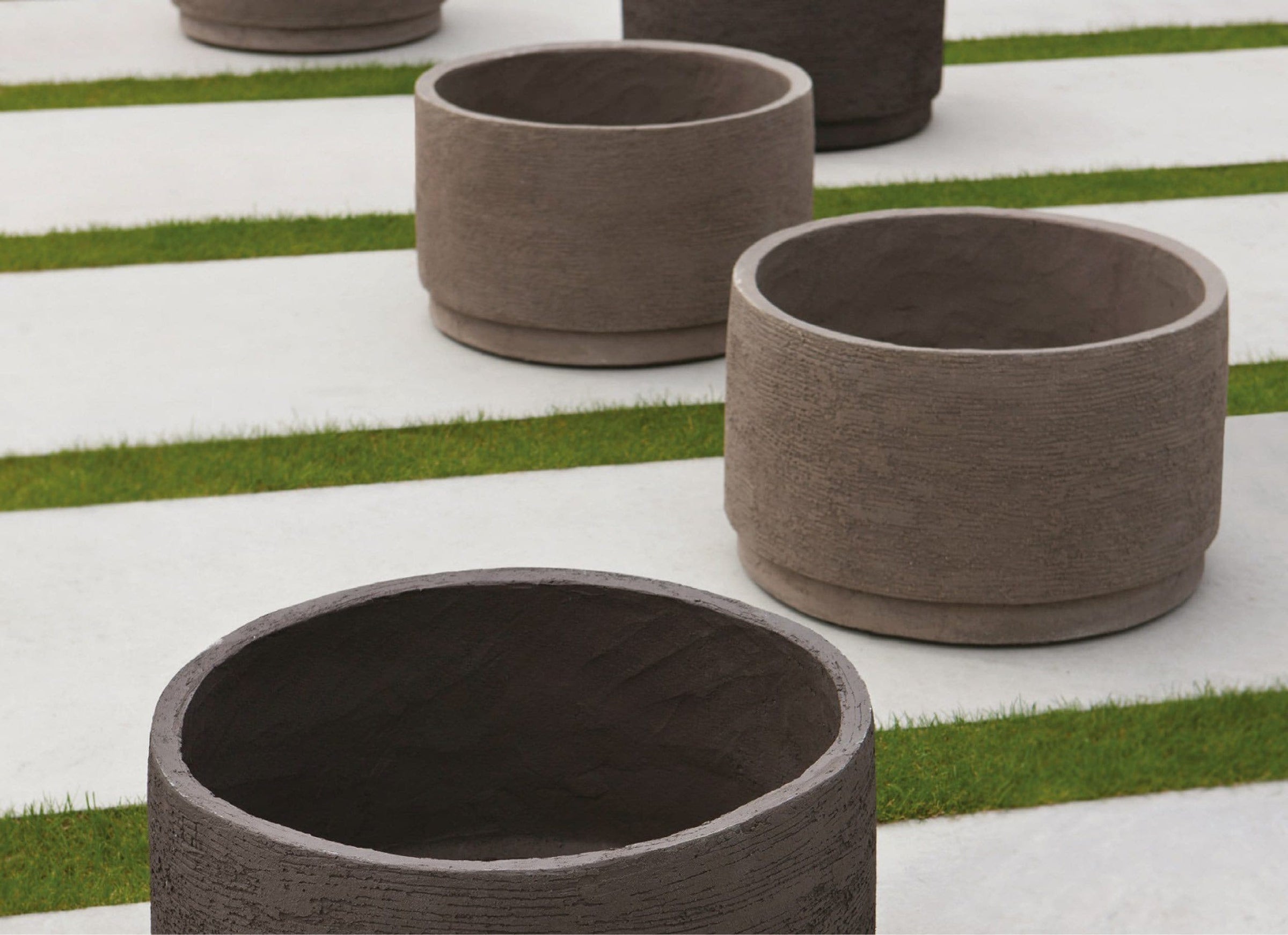 Handcrafted Atelier Vierkant - C Clay Pots